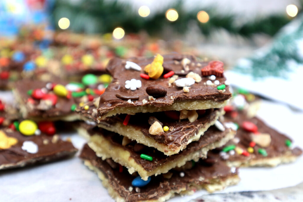 Best Christmas Crack Recipe (Saltine Toffee) - The Freckled Cook